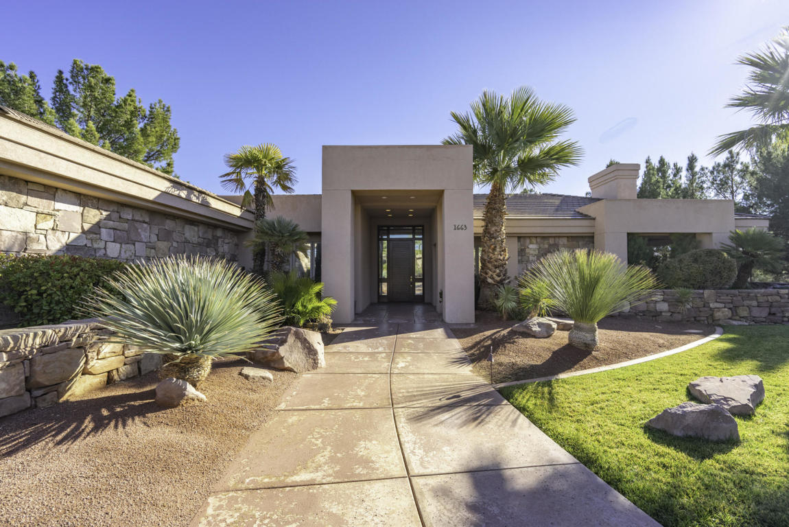 Stone Cliff Luxury Desert Estate • Love Utah Life